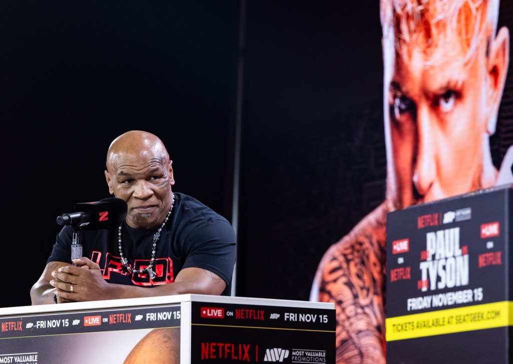 Mike Tyson Reveals That He Wants to 'Die in The Ring' - Fights Around ...