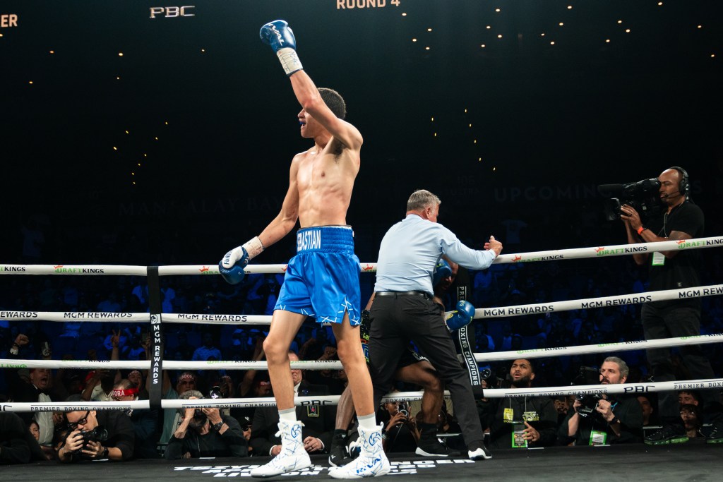 Fundora vs Booker Fight Results: Fundora Scores 4th Round TKO (Video ...