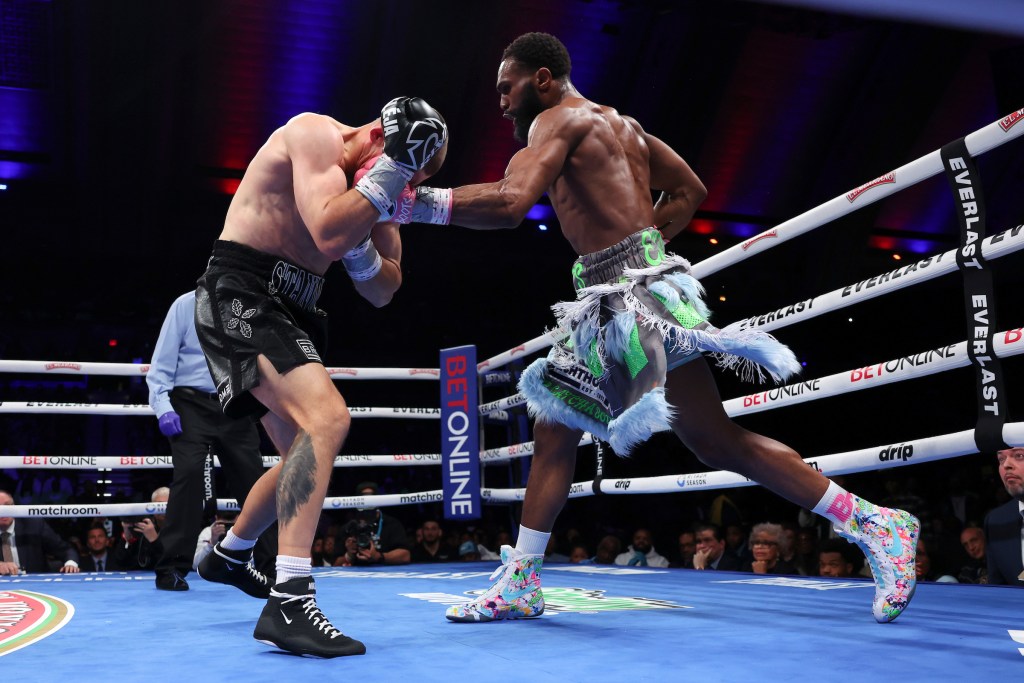 Ennis vs Stanionis Fight Results: 'Boots' Puts On Lights-Out ...